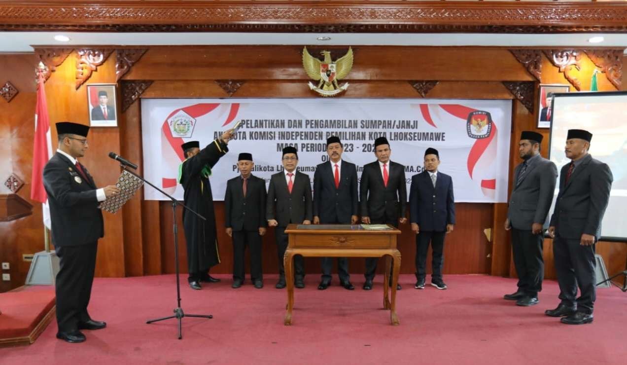Lima Komisioner KIP Lhokseumawe Periode 2023 - 2028 Dilantik - Acehinfo Lima Komisioner KIP Lhokseumawe Periode 2023 - 2028 Dilantik - Acehinfo